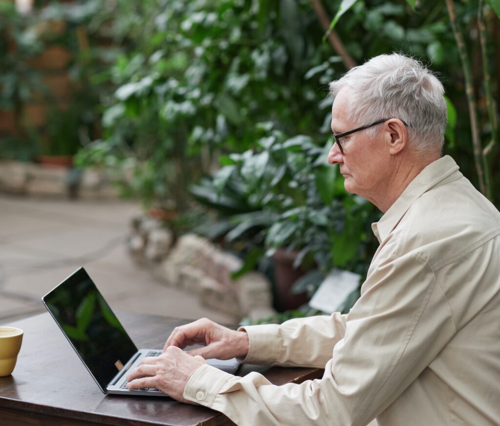 How Chatgpt Can Help Senior Citizens Remain Independent Powwow Llc 